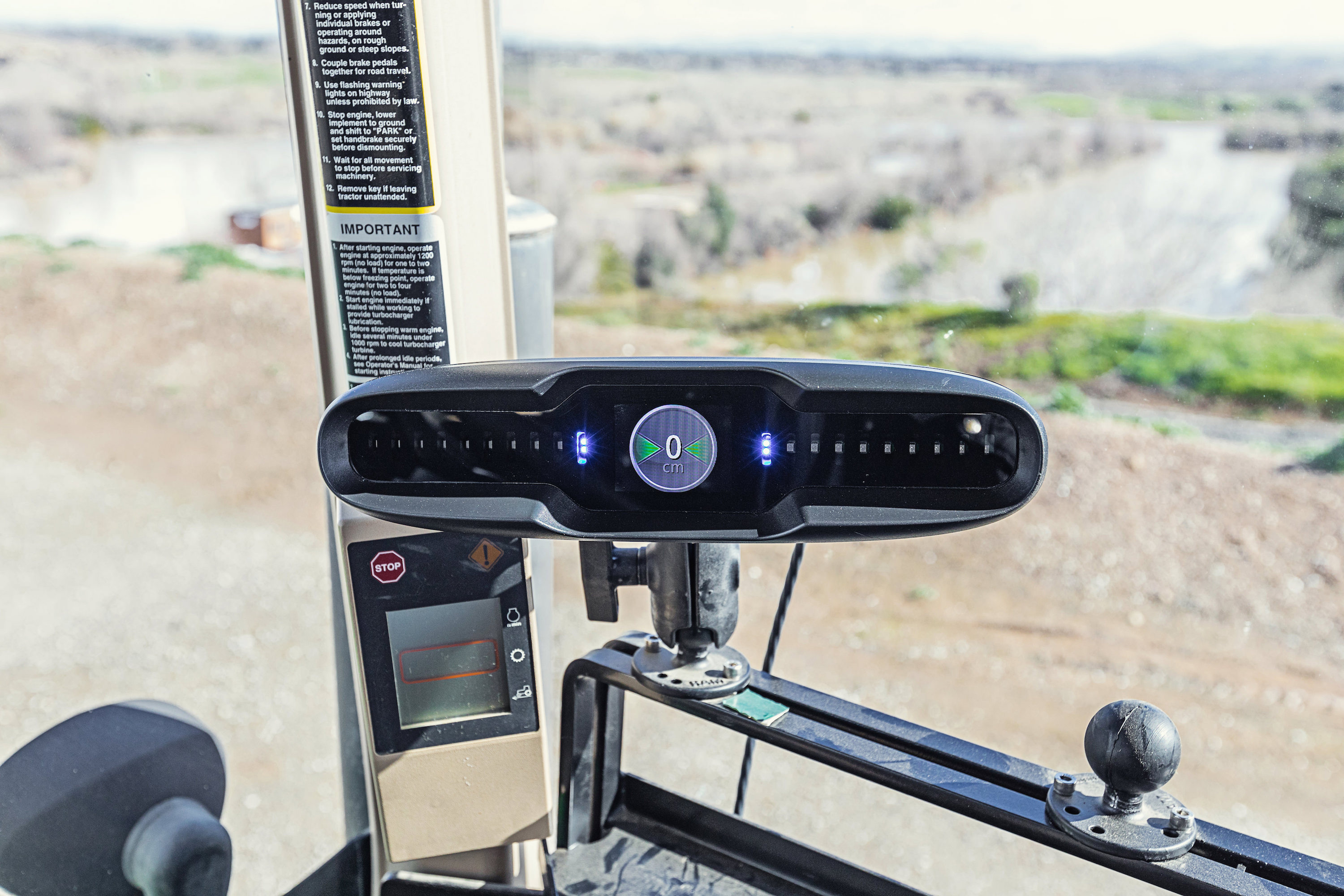 Topcon Agriculture introduces new SI-21 Lightbar for enhanced guidance ...